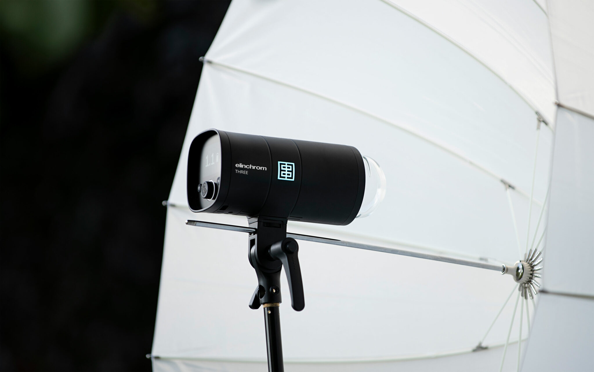 Elinchrom THREE – PR | Elinchrom